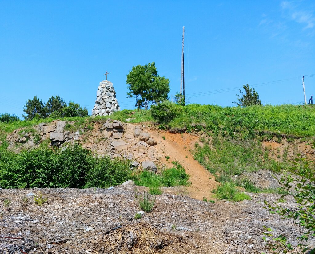 Anıt, heykel Первооткрывателям Императорской гавани, Habarovski krayı, foto