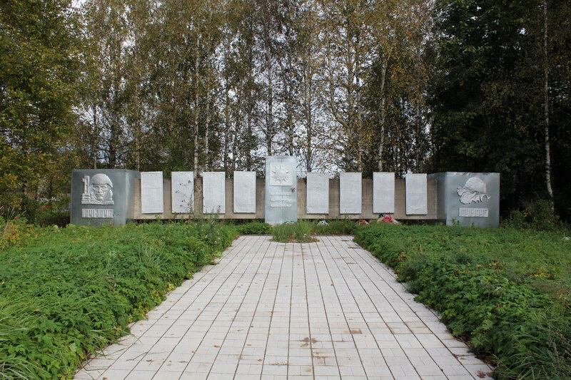 Anıt, heykel Землякам, погибшим в годы Великой Отечественной войны, Saint‑Petersburg ve Leningradskaya oblastı, foto