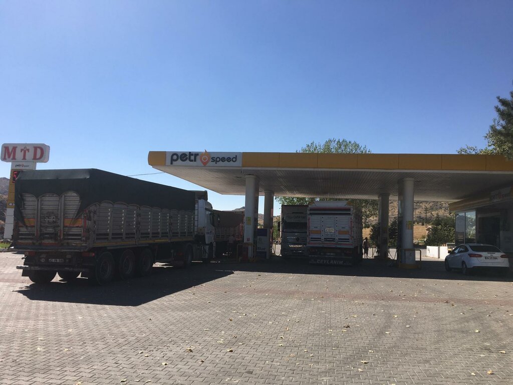 Benzin istasyonu Mtd petrol, Ulukışla, foto