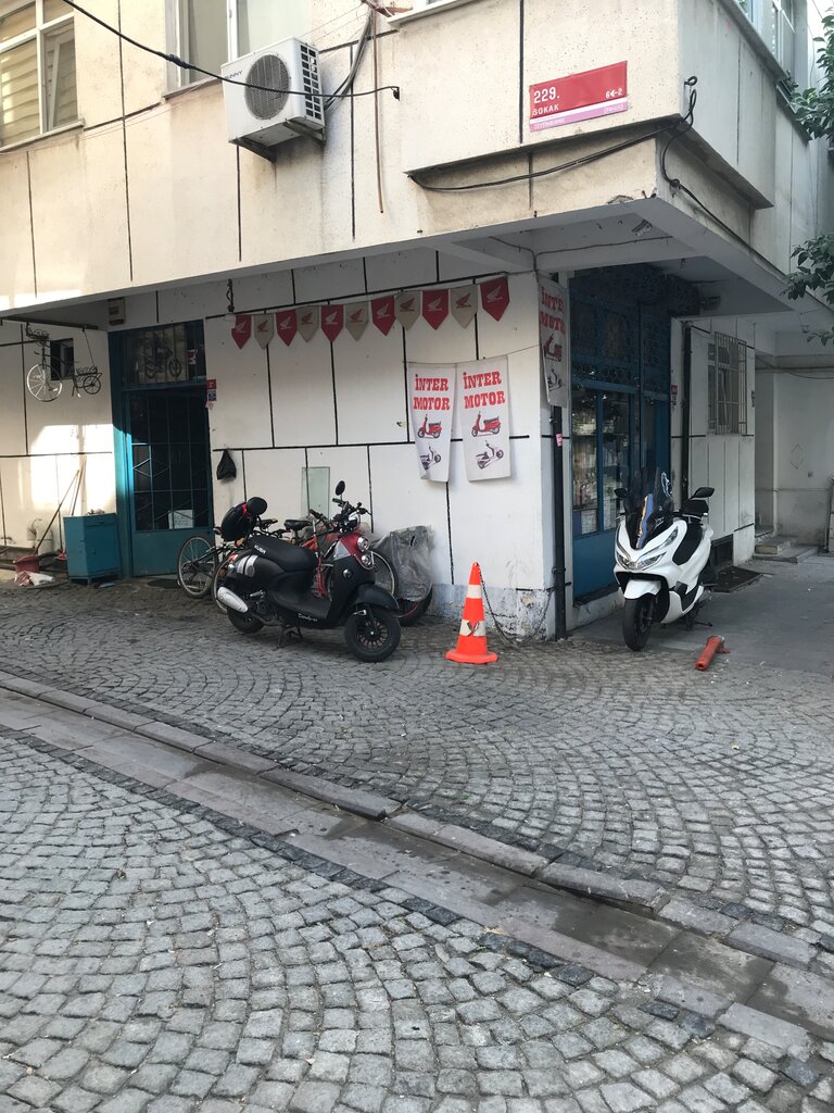Motosiklet yedek parçaları İnter Motor, İstanbul, foto