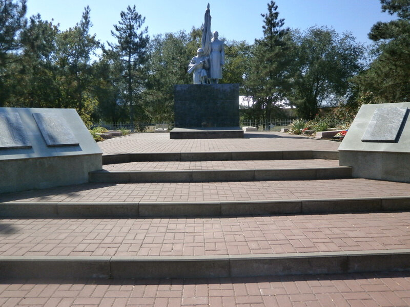 Anıt, heykel Памятник, Rostovskaya oblastı, foto