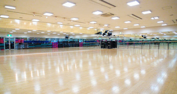 Fitness kulüpleri コナミスポーツクラブ 新大阪, Osaka, foto