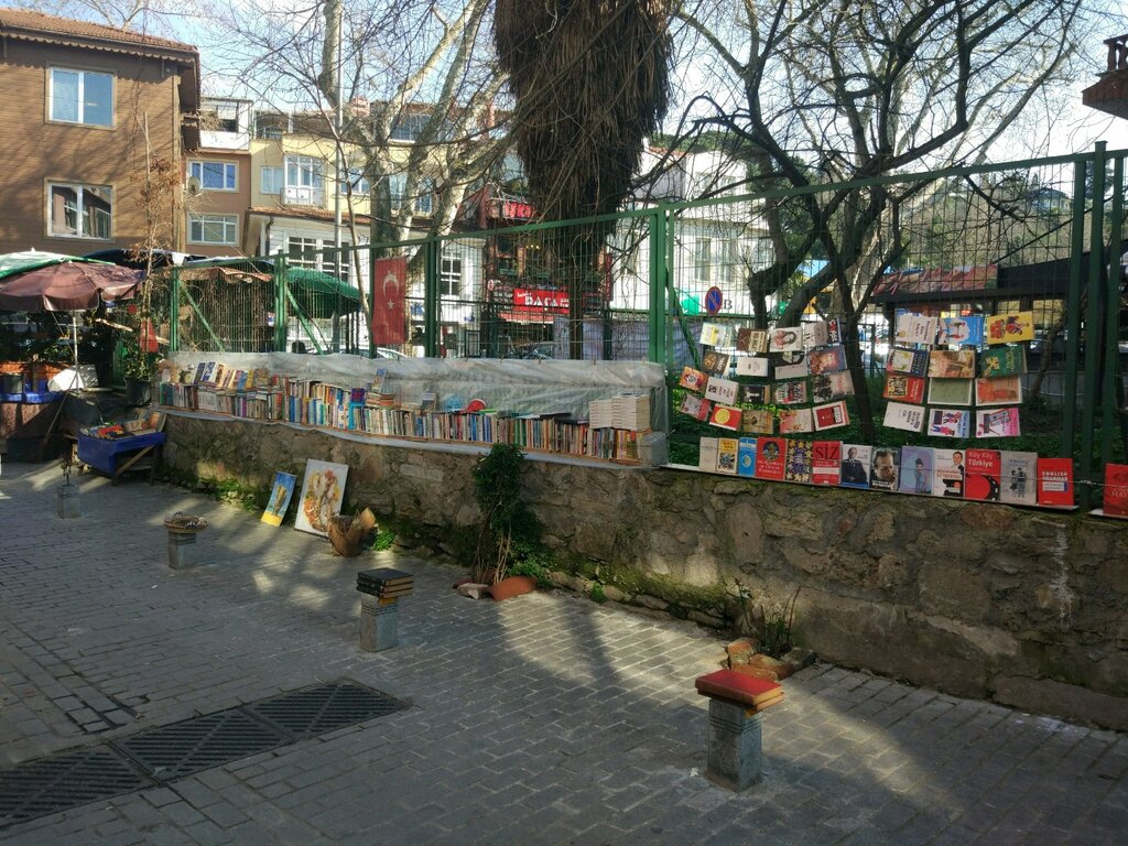 Sahaflar Çengelköy Kitap Bahçemiz, İstanbul, foto