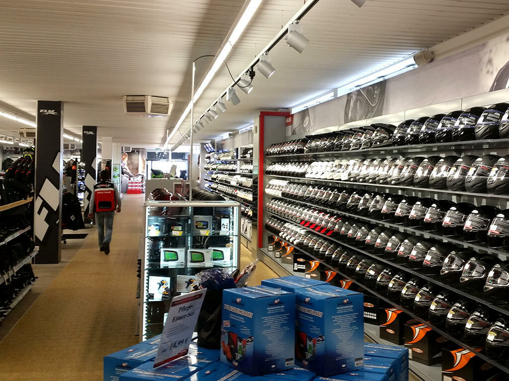 Motosiklet yedek parçaları Polo Motorrad Store Magdeburg, Magdeburg, foto