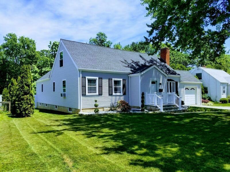 Kapılar Cruz Roofing and Siding, Connecticut Eyaleti, foto