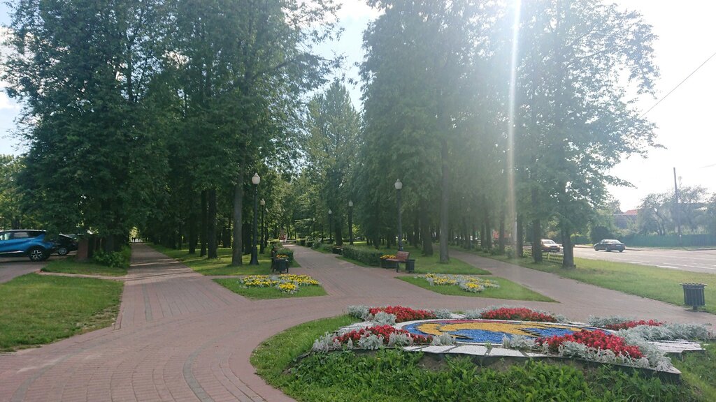 Meydan skvier H.K. Žukava, Minsk, foto