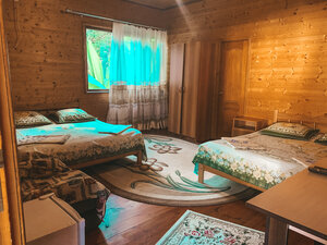 Guest house у Замиры (Gochua Street No:54), otel  Pitsunda'dan