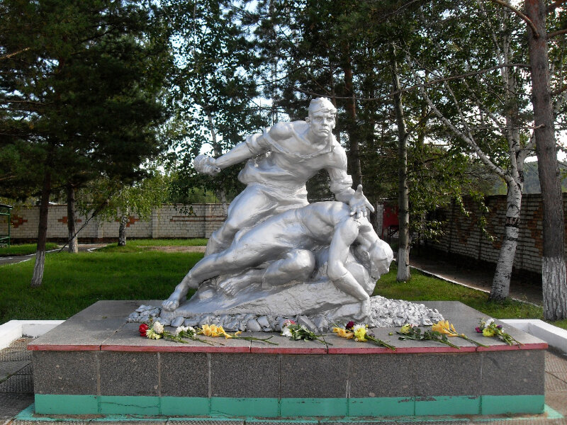Anıt, heykel Сержант А.Я. Довбий, Amursk Bölgesi, foto