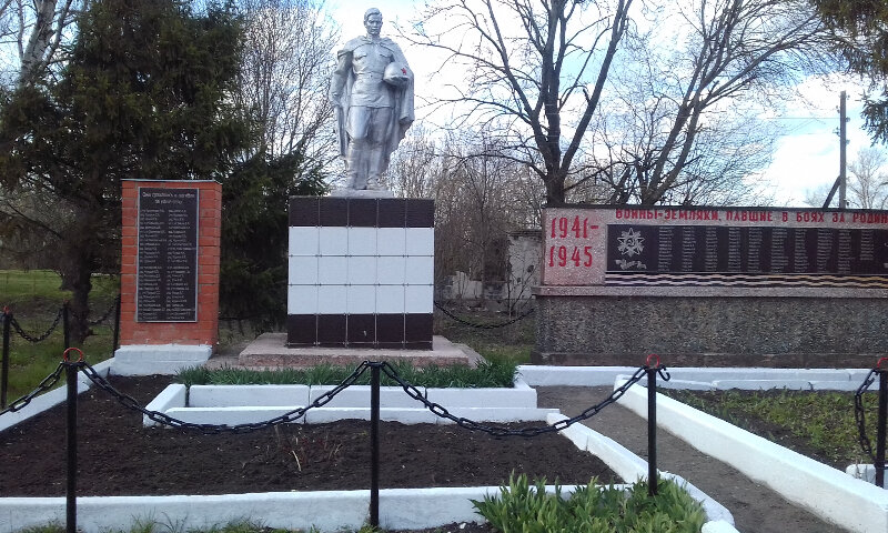 Anıt, heykel Братская советских воинов погибших в 1943 г., Orlovskaya oblastı, foto