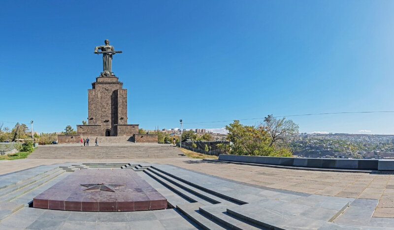Turistik yerler Eternal flame, Erivan, foto