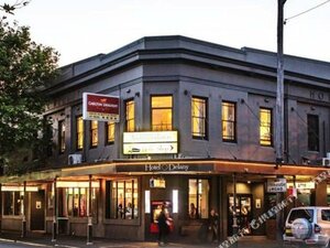 Delany Hotel (New South Wales, Newcastle), otel  Newcastle'dan