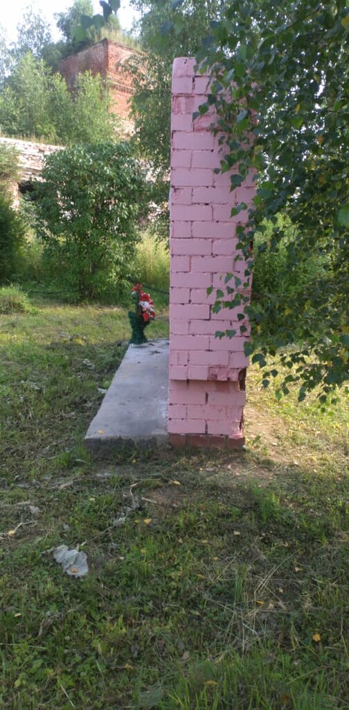 Anıt, heykel Воинам-землякам, погибшим на фронтах Великой Отечественной войны, İvanovskaya oblastı, foto