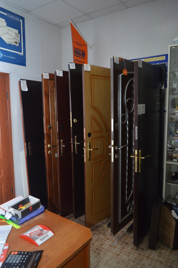 Anahtar ve kapı üreticileri Locks and Doors, Gus‑Hrustalny, foto