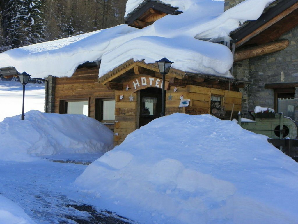 Otel Hotel Les Granges, La Thuile, foto