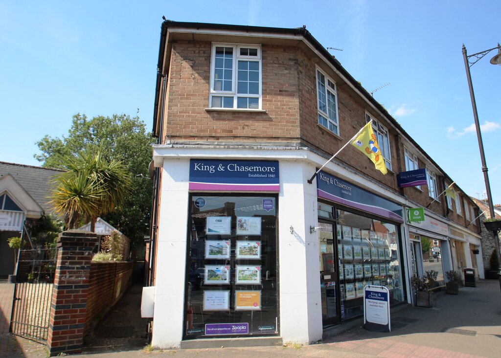 Arazi dizisi King & Chasemore Estate Agent Storrington, İngiltere, foto