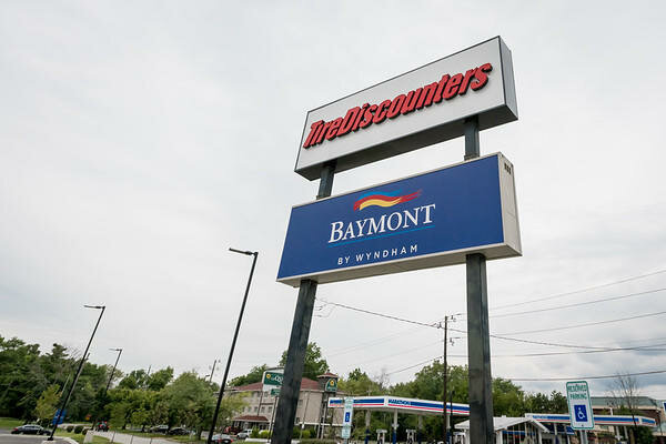 Otomobil kliması firmaları Tire Discounters, İndiana Eyaleti, foto
