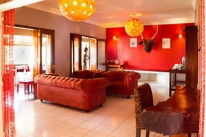 2 Friends Beach Hotel (Central Province, Entebbe), otel  Entebbe'den