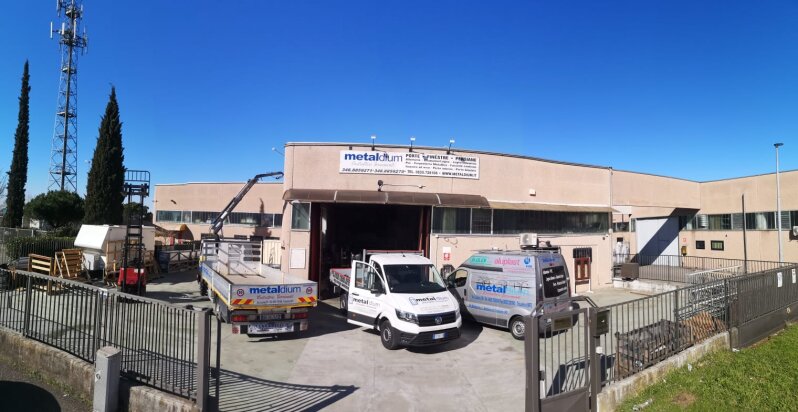 Kapılar Metaldium, Lombardiya, foto