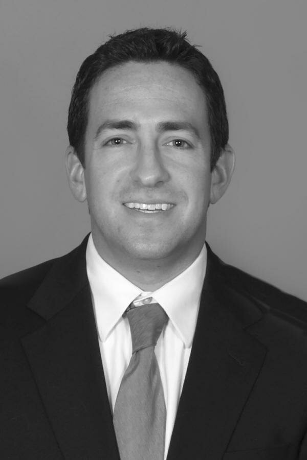 Yatırım fonu firmaları Edward Jones - Financial Advisor: Tim Bartz, Virginia, foto