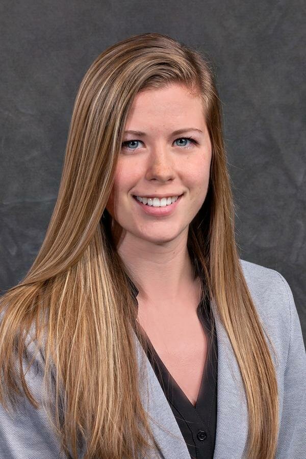 Yatırım fonu firmaları Edward Jones - Financial Advisor: Angela L Bodinus, Kuzey Carolina Eyaleti, foto