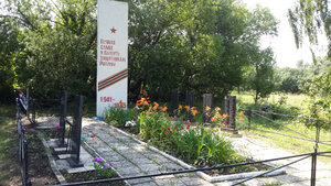 Братская могила советских воинов, погибших в 1943 г. (Oryol Region, Khotynetskiy rayon, derevnya Studyonka), anıt, heykel  Orlovskaya oblastından