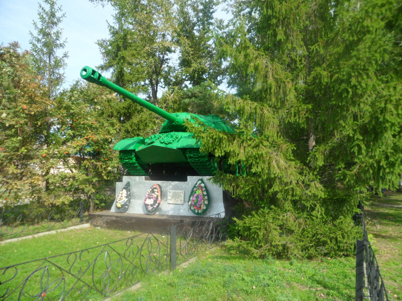 Anıt, heykel Бадановскому корпусу, Rostovskaya oblastı, foto