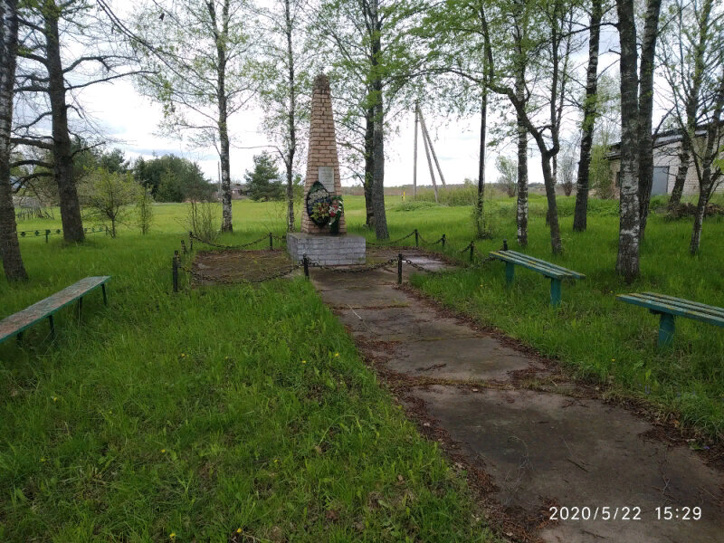 Anıt, heykel Обелиск воинам, погибшим в годы Великой Отечественной войны, Smolenskaya oblastı, foto
