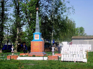 Обелиск в честь земляков, погибших в Великой Отечественной войне (Nizhniy Novgorod Region, Pochinkovskiy munitsipalny okrug, selo Shagayevo), anıt, heykel  Nijegorodskaya oblastından