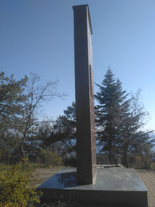 Братская могила мирных жителей – жертв фашистского террора (Autonomous Republic of Crimea, Yaltinskiy gorodskoy sovet, Urban-Type Settlement of Voskhod), anıt, heykel  Kırım Cumhuriyeti'nden