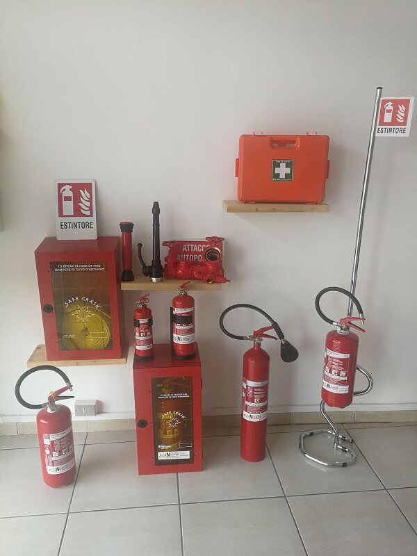 Giyim mağazası Bn Estintori, Calabria, foto
