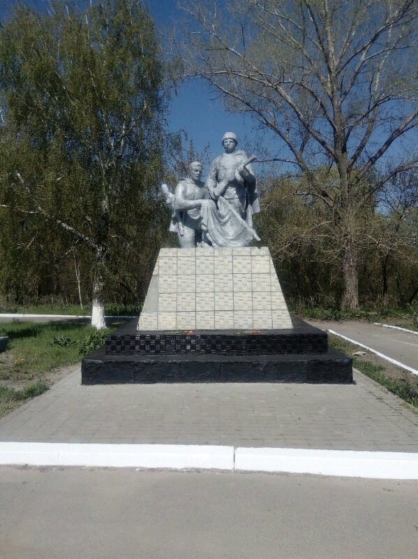 Anıt, heykel Павшим воинам Великой Отечественной войны 1941-1945 гг., Rostovskaya oblastı, foto