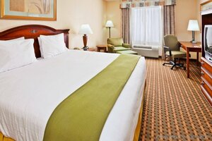 La Quinta Inn & Suites by Wyndham Meridian (Mississippi, S493), otel  Meridian'dan