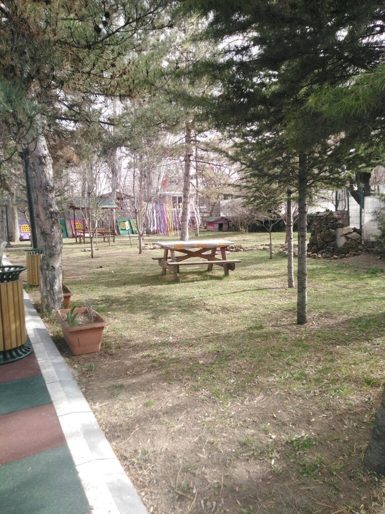 Parklar ve ormanlar Nenehatun Parkı, Ankara, foto