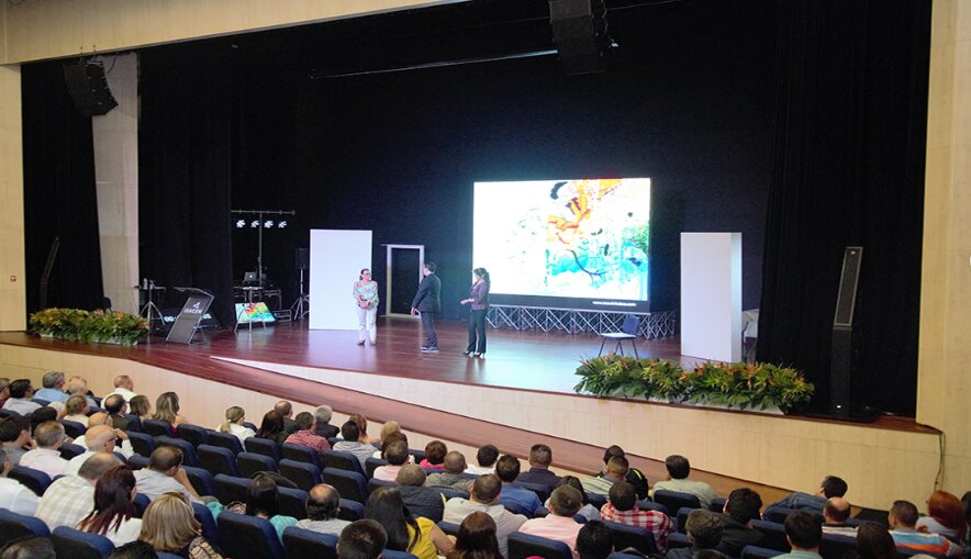 Konferans ve toplantı salonları Auditorium the Teaching Center, Medellin, foto