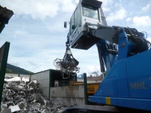 Schrotthof Kraxner GmbH (Salzburg, Sankt Johann im Pongau, Harbach, 24), otomobil servisi  Dünya'dan