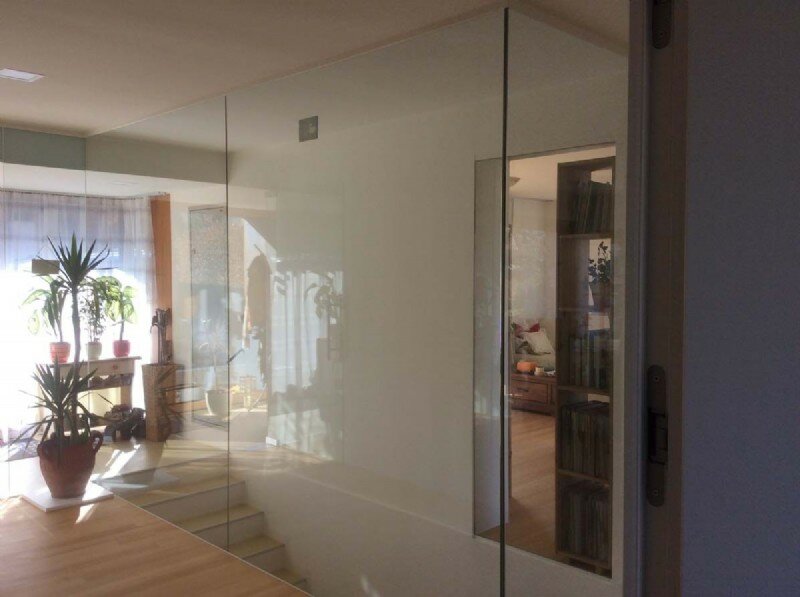 Cam ve cam ürün üreticisi Glaserei & Sonnenschutz Brucker, Yukarı Avusturya, foto