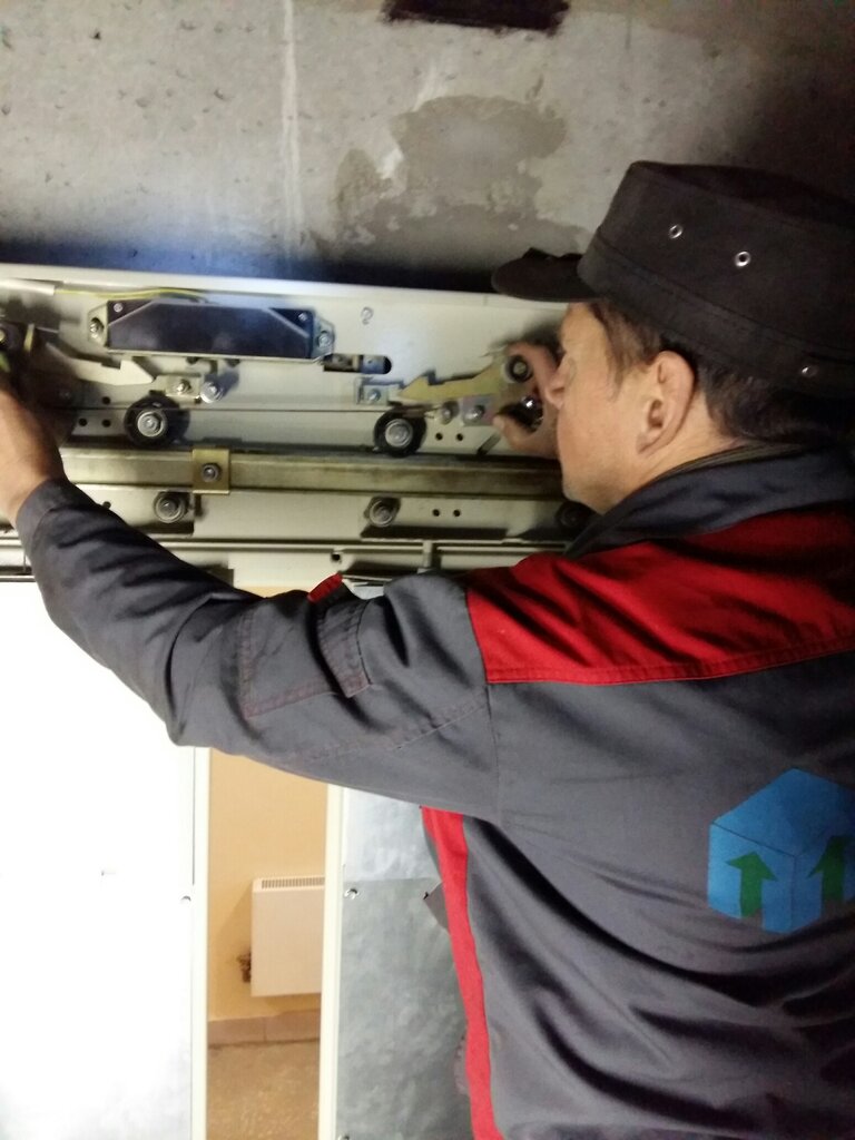 Asansörler, asansör ekipmanları Pod-em, Tula, foto