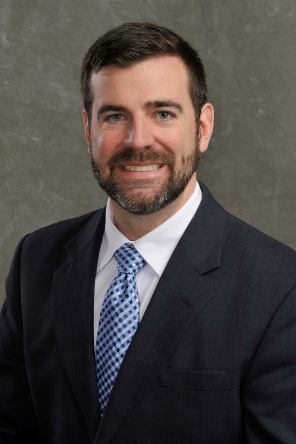 Yatırım fonu firmaları Edward Jones - Financial Advisor: John R Query, Crpc™, Kuzey Carolina Eyaleti, foto