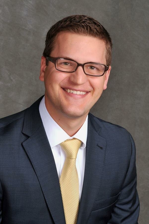 Yatırım fonu firmaları Edward Jones - Financial Advisor: Jim Redmond, Ohio Eyaleti, foto