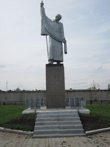 Сквер Победы (Samara Region, Koshkinskiy rayon, selskoye poseleniye Orlovka, selo Orlovka, Oktyabrskaya ulitsa), anıt, heykel  Samarskaya oblastından