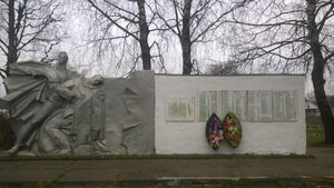 Мемориальный комплекс в честь земляков, погибших в годы Великой Отечественной войны (Molodyozhnaya ulitsa No:1, derevnya Snegiryovka), anıt, heykel  Smolenskaya oblastından