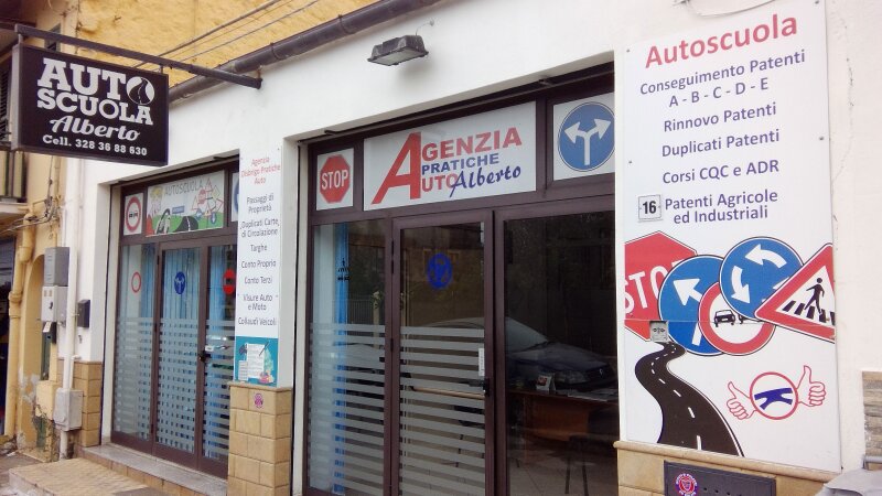 Sürücü kursları Autoscuola Alberto - Agenzia Pratiche Automobilistiche, Sicilya, foto