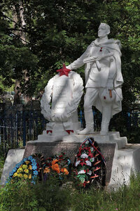 Братское захоронение (Kaluga Region, Zhizdra), anıt, heykel  Jyzdra'dan