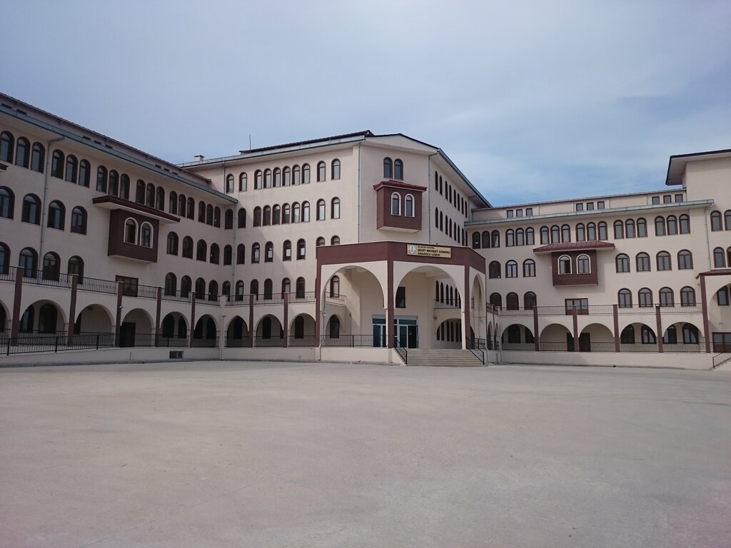 Lise Şehit Mehmet Günenç Anadolu Lisesi, Bandırma, foto