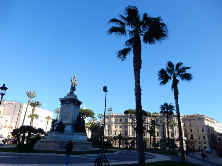 Anıt, heykel Camillo Benso conti di Cavour, Roma, foto