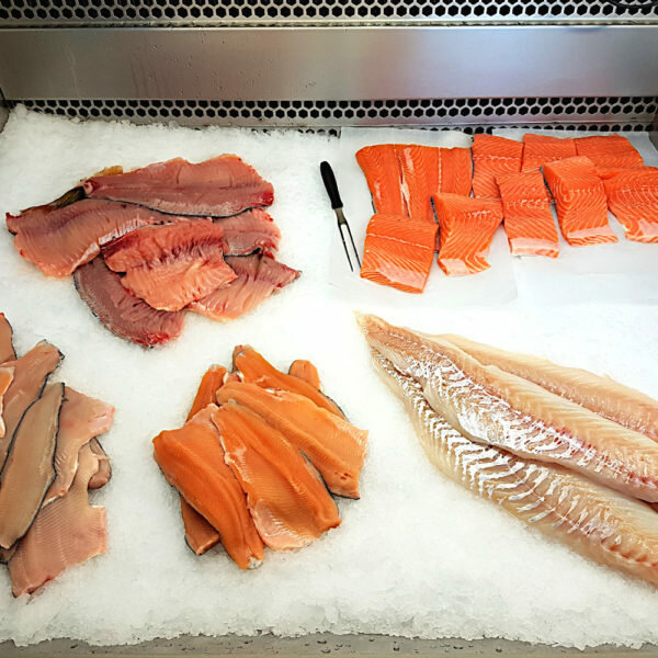 Toptan gıda mağazaları Fischerei Erlengrund Rau, Bavyera, foto