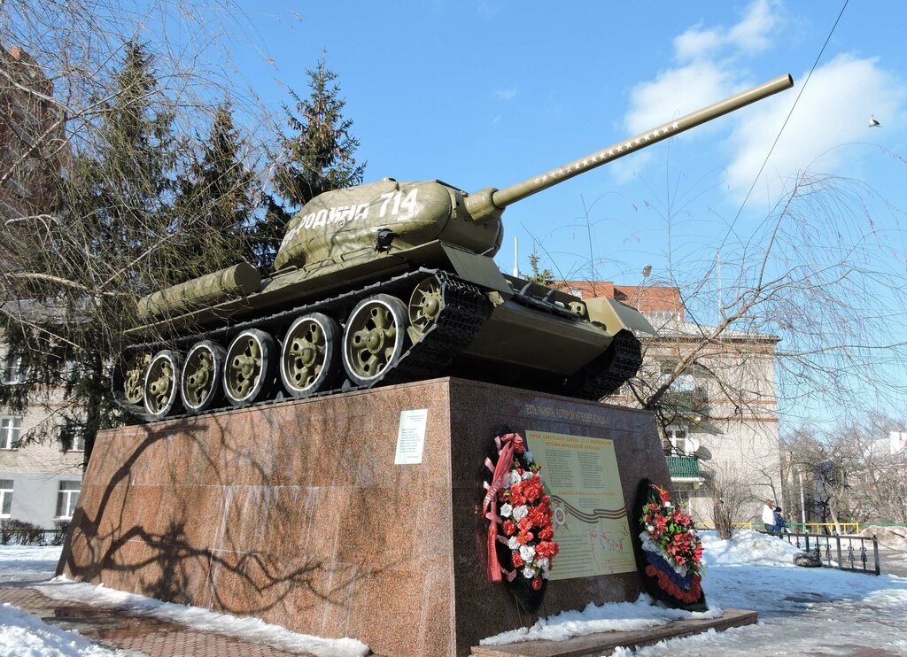 Teknoloji anıtı Танк Т-34-85 Мать-Родина, Kotelniki, foto