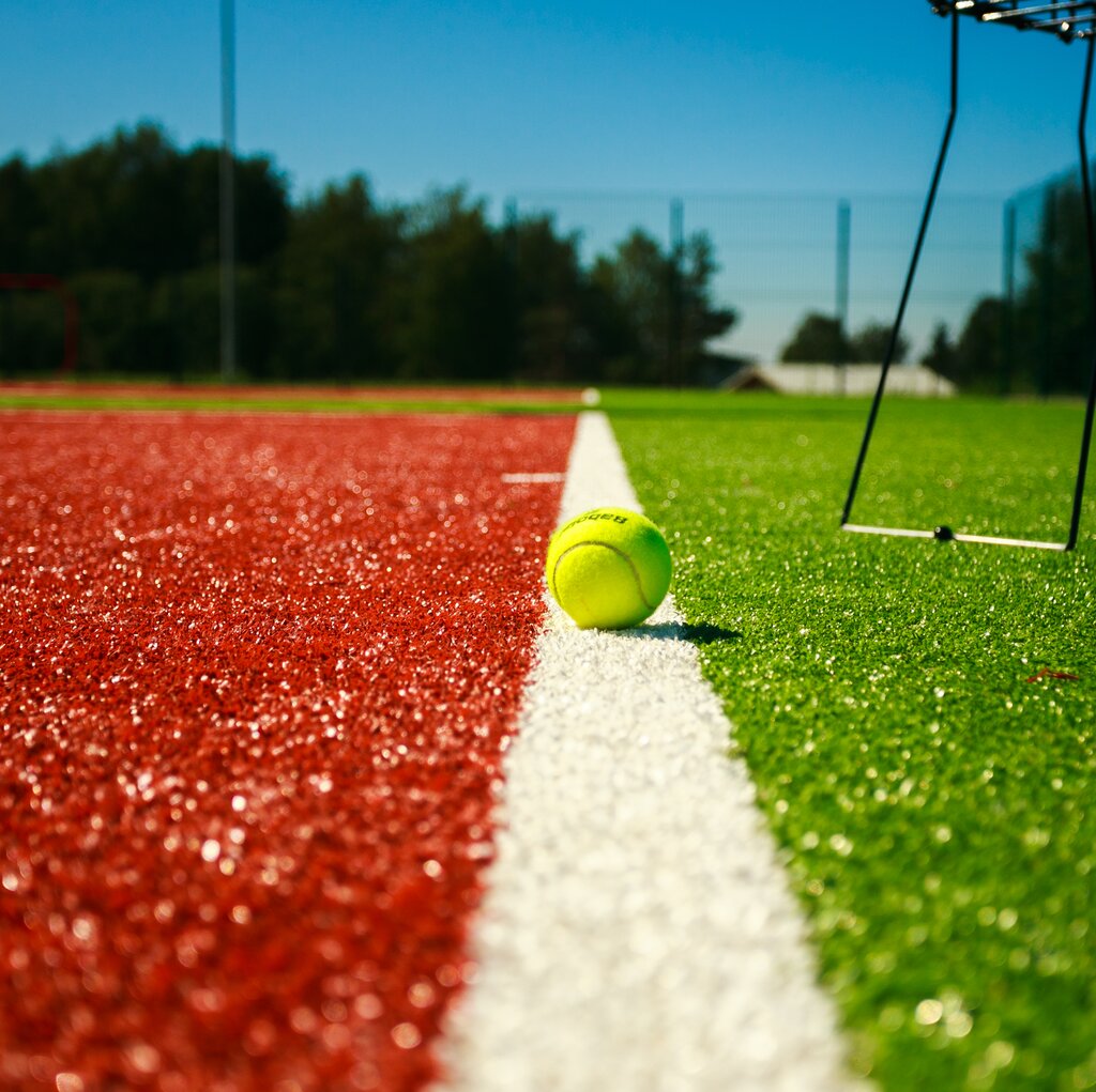 Tenis kulüpleri ve kortları Tennis club Dachniki, Saint‑Petersburg ve Leningradskaya oblastı, foto