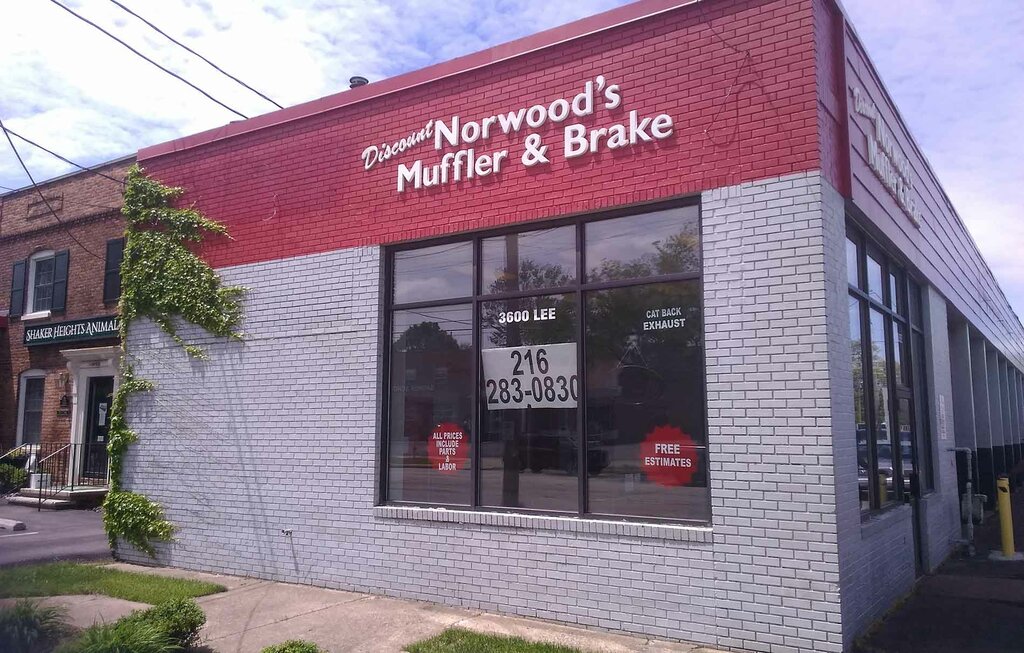 Motor tamiri Norwood's Discount Muffler & Brake, Ohio Eyaleti, foto