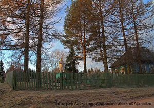 Братское захоронение (Tver Region, Penovskiy munitsipalny okrug, derevnya Slautino, Sovetskaya ulitsa), anıt, heykel  Tverskaya oblastından